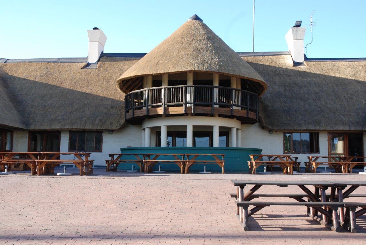 Randburg Sports Club – Redruth Thatching